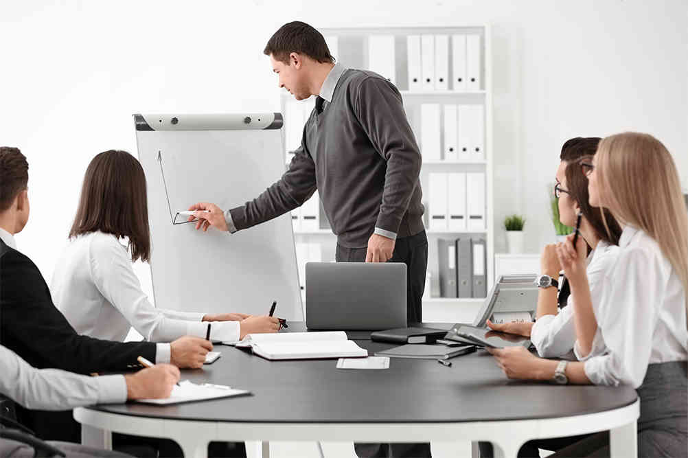 Presentation Skills Training: Engage Audience Effectively | eTACSEN